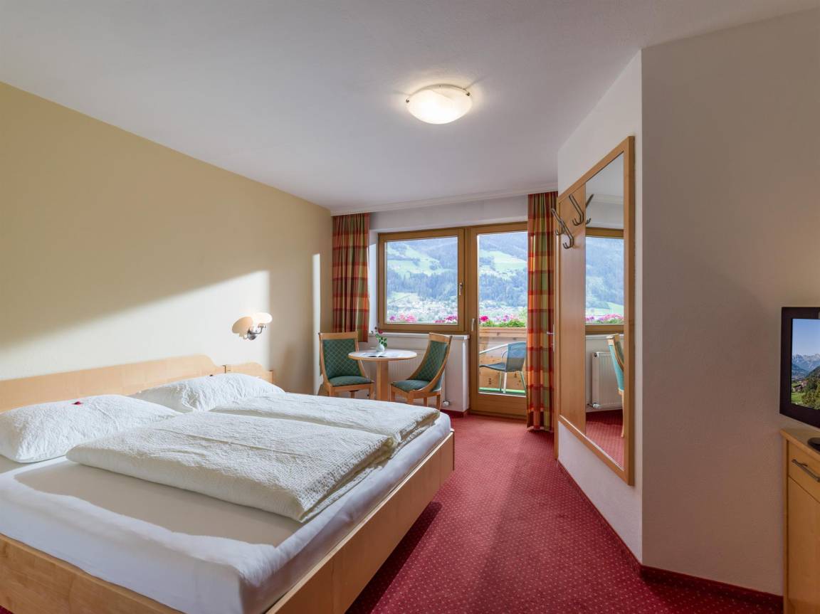 98 M² Ferienwohnung ∙ 3 Schlafzimmer ∙ 8 Gäste - Zillertal