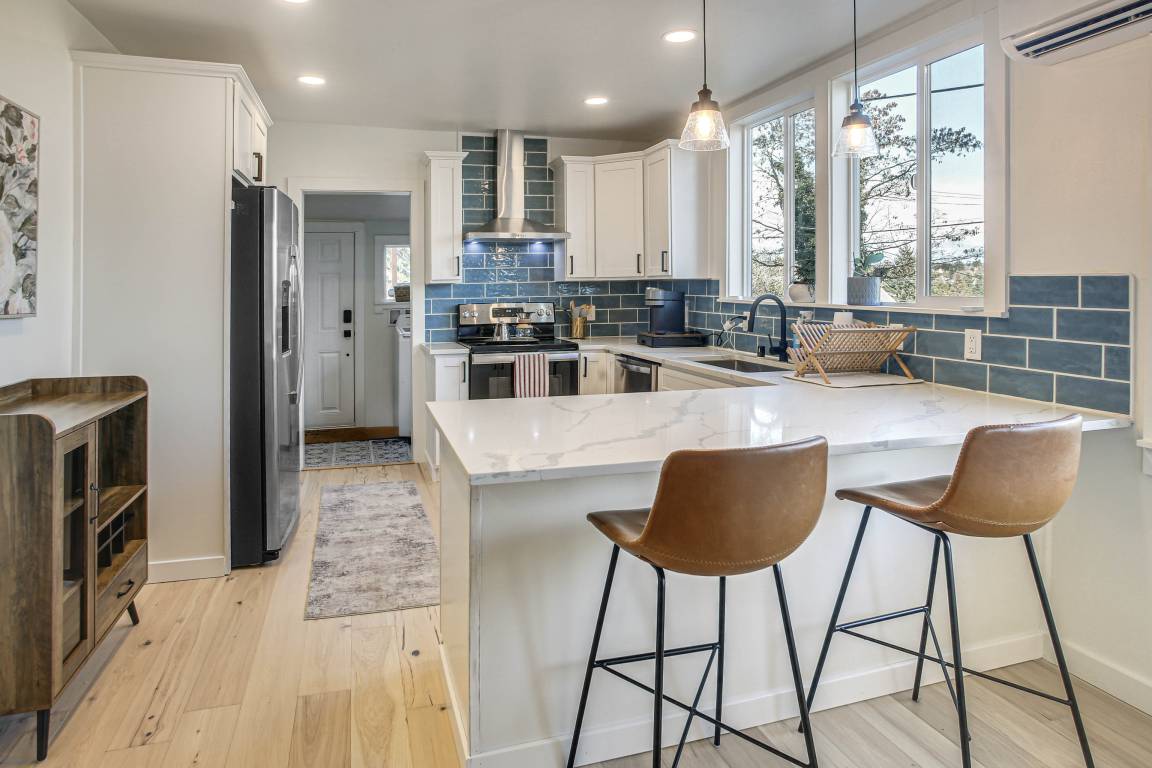 96 M² House ∙ 2 Bedrooms ∙ 5 Guests - Bremerton, WA