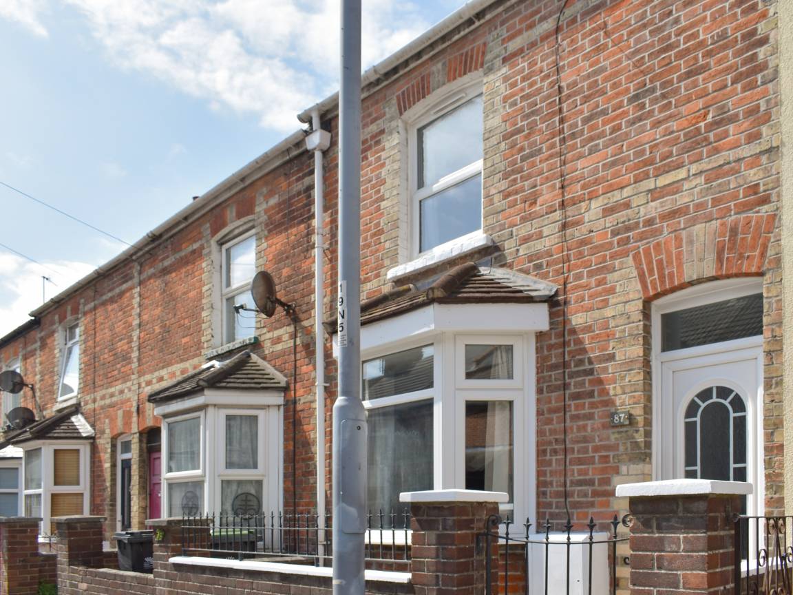 Cottage ∙ 2 Bedrooms ∙ 4 Guests - Weymouth