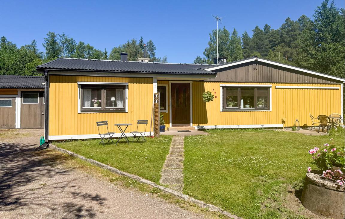100 M² House ∙ 3 Bedrooms ∙ 5 Guests - Eksjö