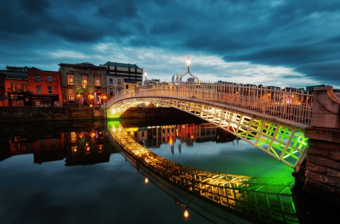 90 M² Apartment ∙ 2 Bedrooms ∙ 5 Guests - Dublin