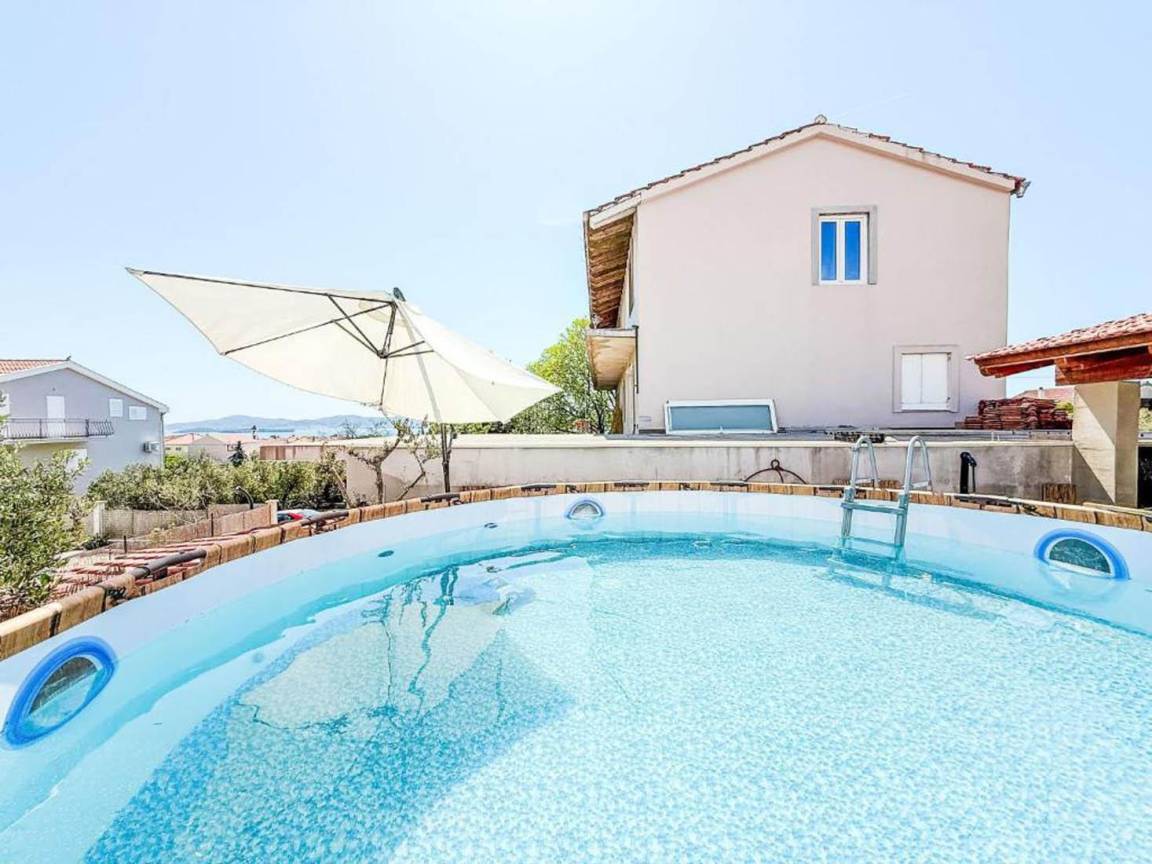 120 M² Villa ∙ 2 Bedrooms ∙ 5 Guests - Sveti Filip i Jakov