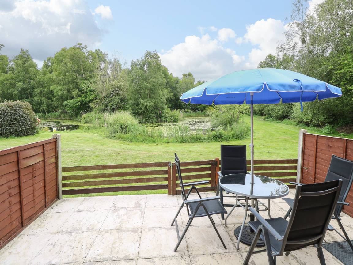 Cottage ∙ 2 Bedrooms ∙ 4 Guests - Wroxham