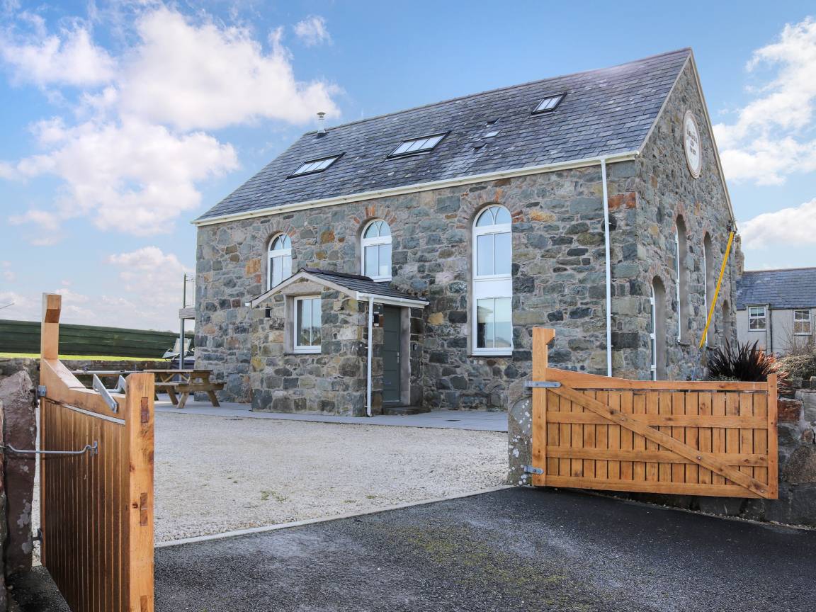 Cottage ∙ 5 Bedrooms ∙ 10 Guests - North Wales