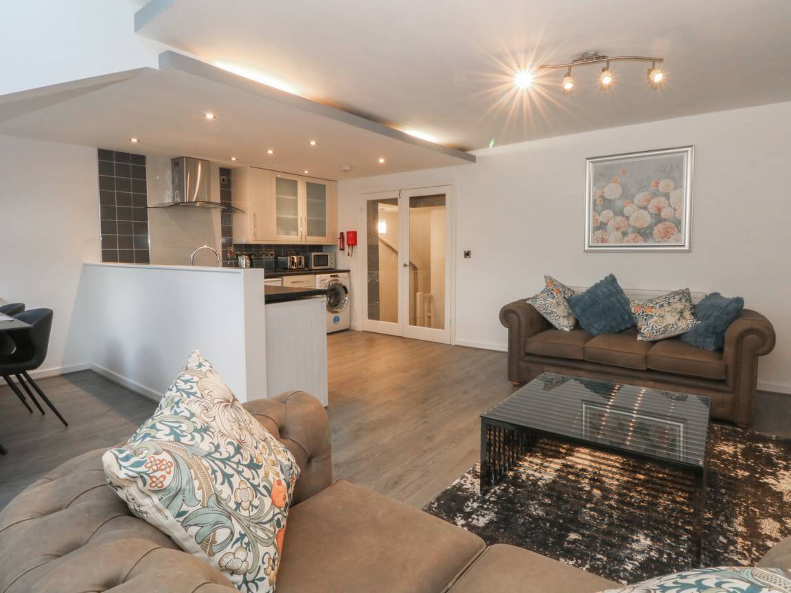 Cottage ∙ 2 Bedrooms ∙ 4 Guests - Bolton