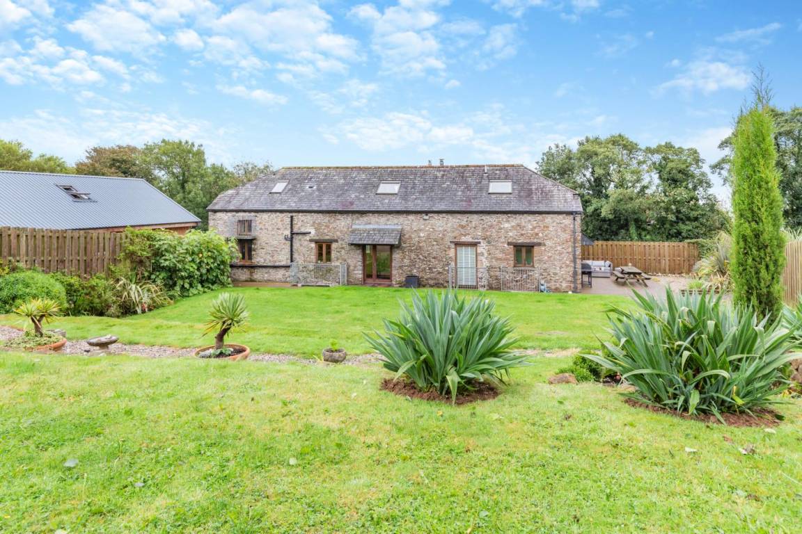 Cottage ∙ 4 Bedrooms ∙ 8 Guests - Looe