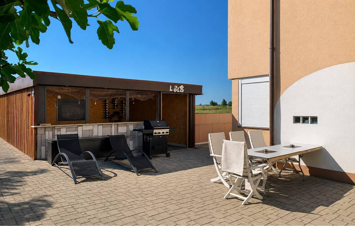 65 M² Ferienwohnung ∙ 2 Schlafzimmer ∙ 5 Gäste - Nin