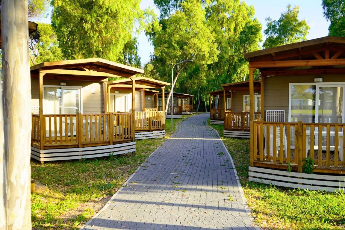 25 M² Asuntovaunu ∙ 2 Makuuhuonetta ∙ 4 Vierasta - Latium