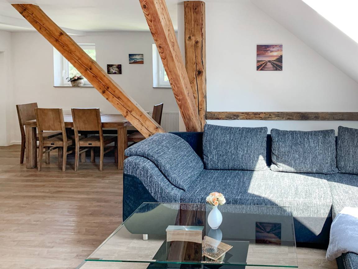 92 M² Apartment ∙ 3 Bedrooms ∙ 5 Guests - Aurich
