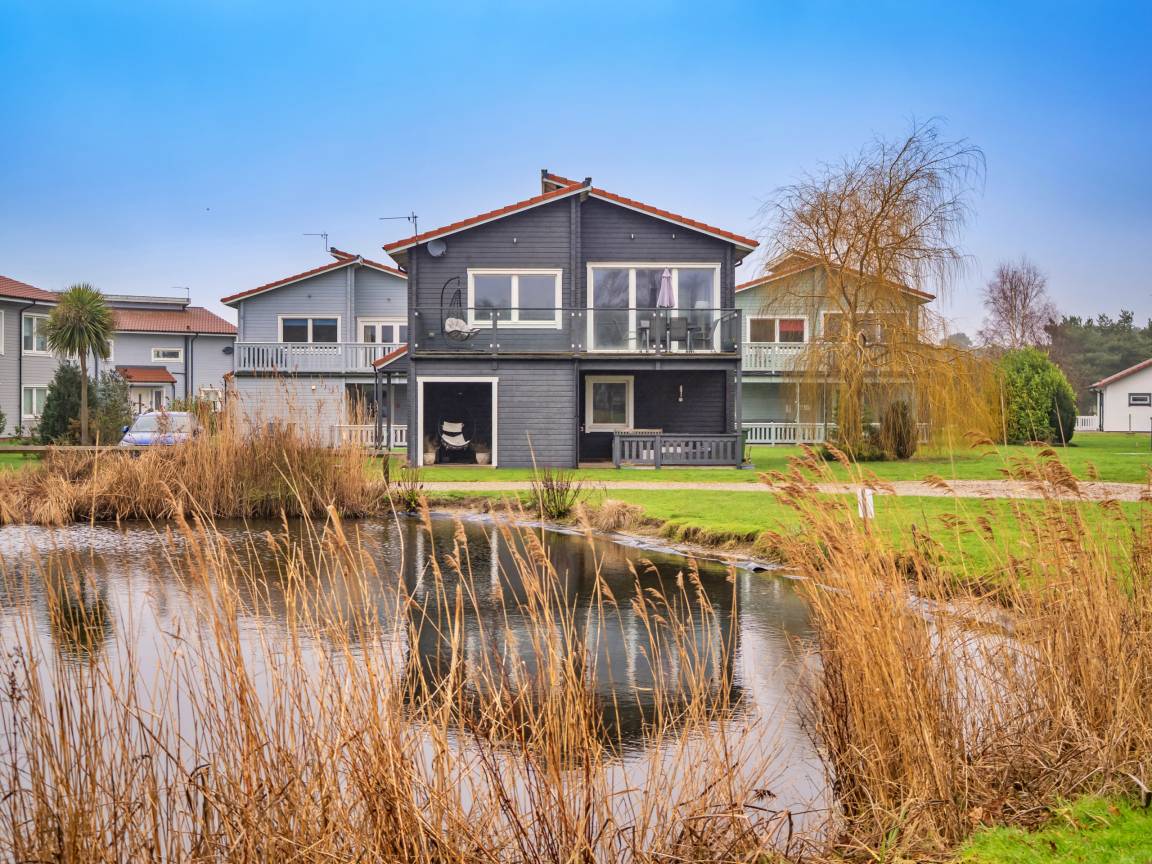 130 M² House ∙ 3 Bedrooms ∙ 6 Guests - Beccles