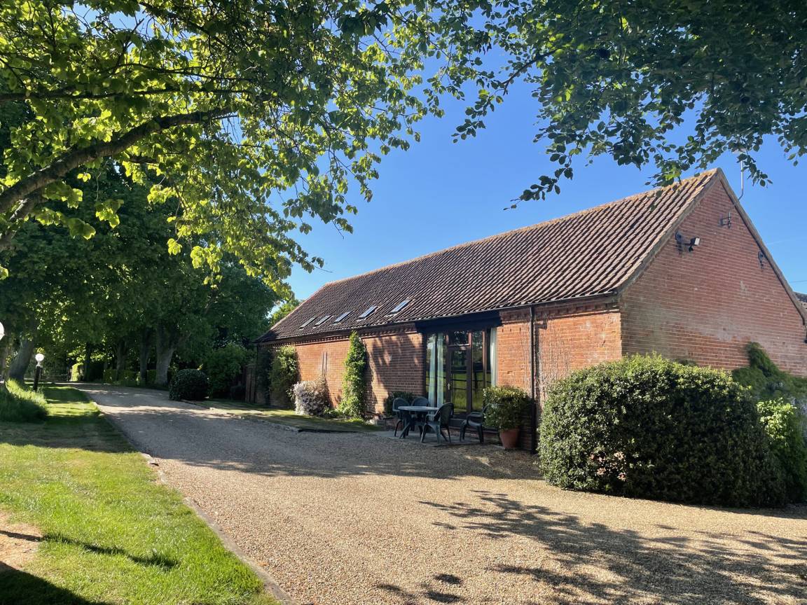 Cottage ∙ 2 Bedrooms ∙ 4 Guests - Briston