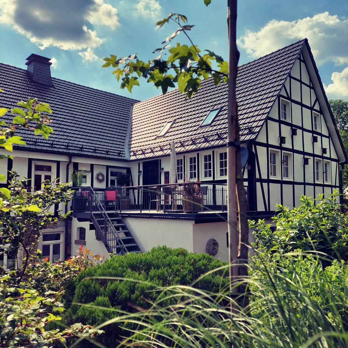 110 M² Ferienwohnung ∙ 3 Schlafzimmer ∙ 6 Gäste - Lennestadt