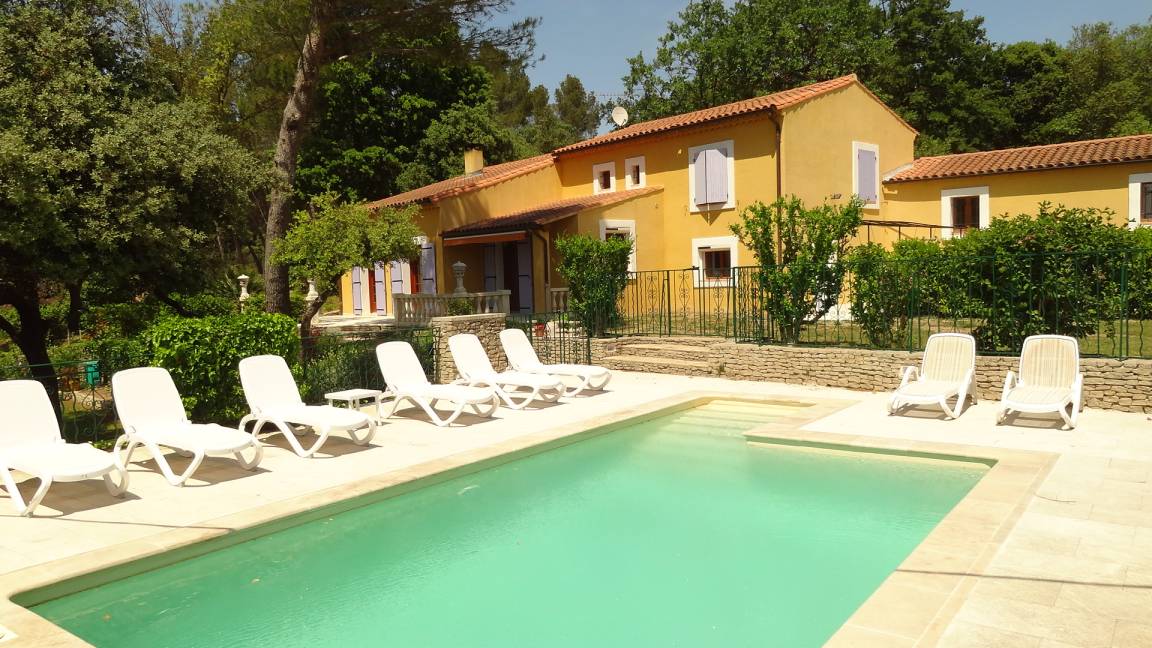 200 M² Villa ∙ 4 Bedrooms ∙ 8 Guests - L'Isle-sur-la-Sorgue