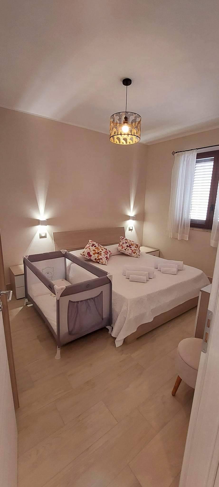 60 M² Ferienhaus ∙ 2 Schlafzimmer ∙ 6 Gäste - Oliveri