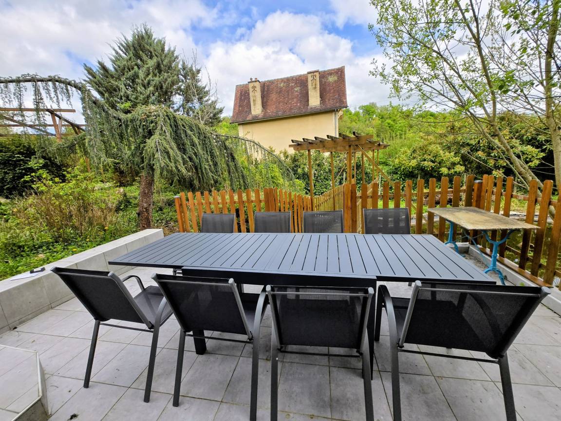 165 M² Maison De Vacances ∙ 7 Chambres ∙ 12 Personnes - Tonnerre