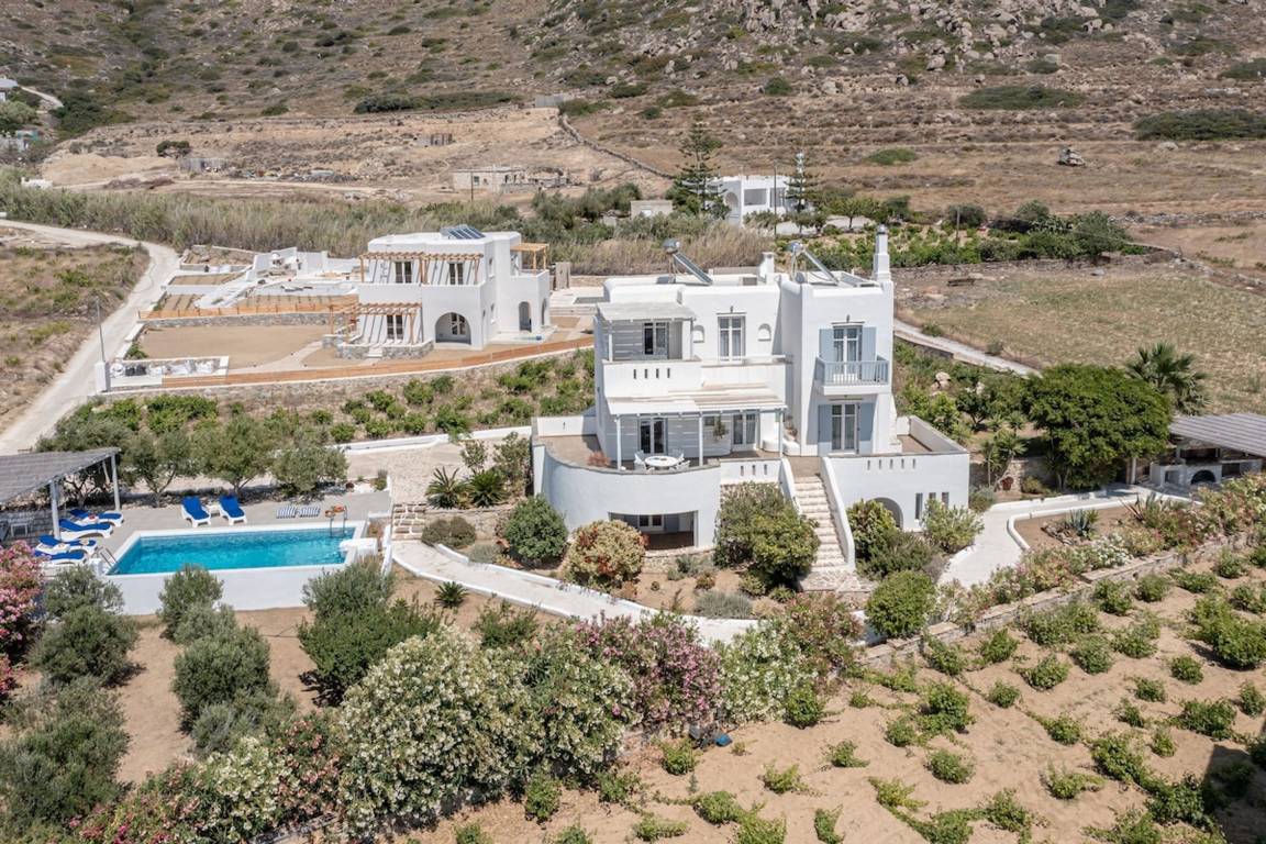 280 M² Villa ∙ 4 Chambres ∙ 8 Personnes - Naxos