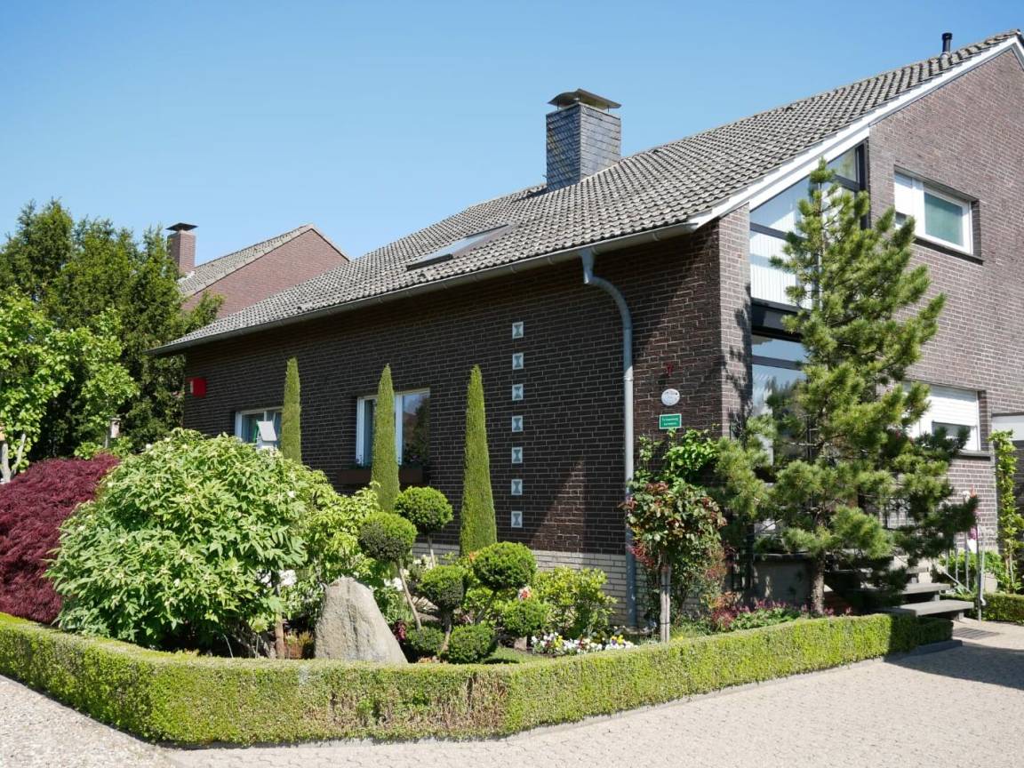 76 M² Ferienwohnung ∙ 1 Schlafzimmer ∙ 2 Gäste - Kamp-Lintfort