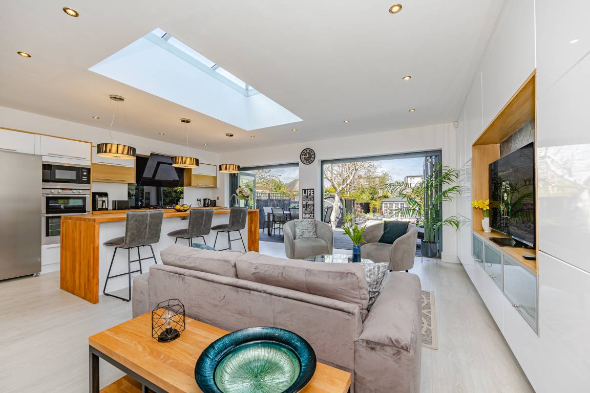 House ∙ 2 Bedrooms ∙ 4 Guests - Chelmsford