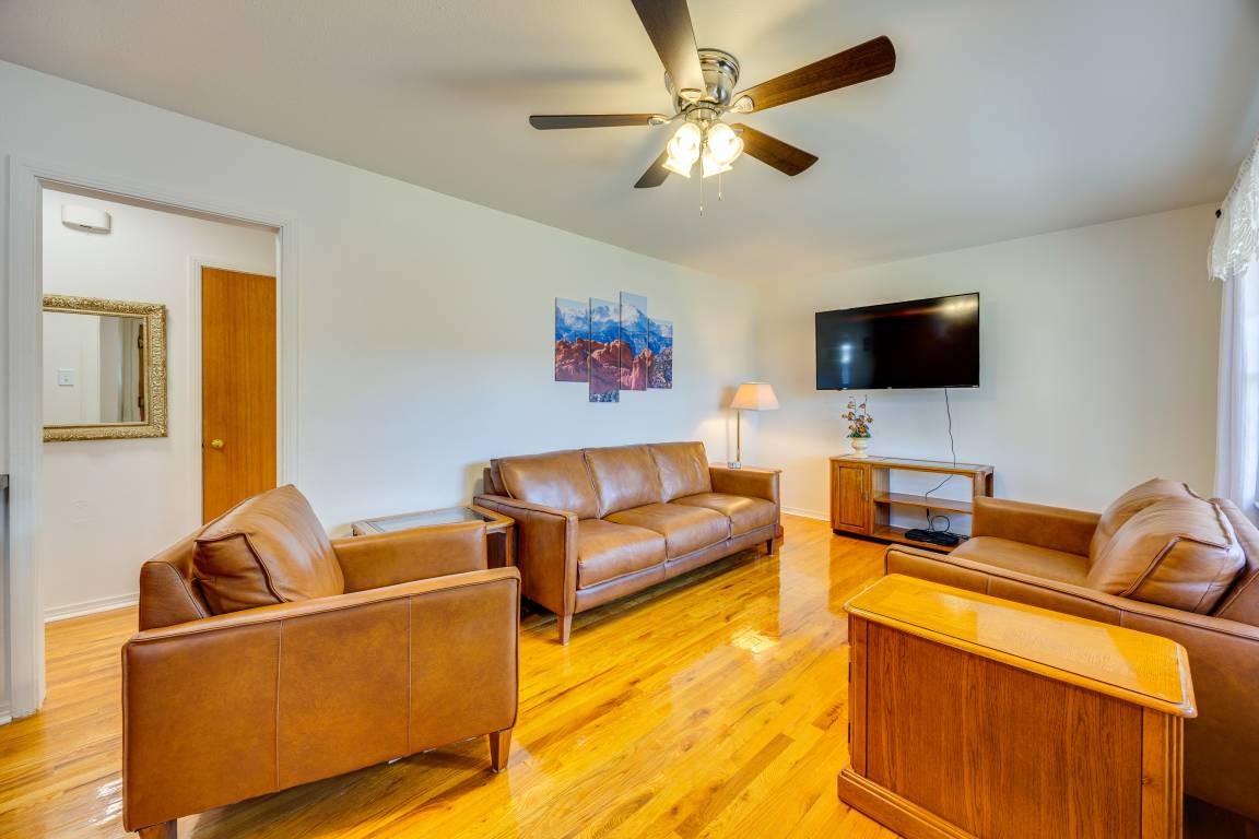 167 M² House ∙ 4 Bedrooms ∙ 8 Guests - Colorado Springs, CO