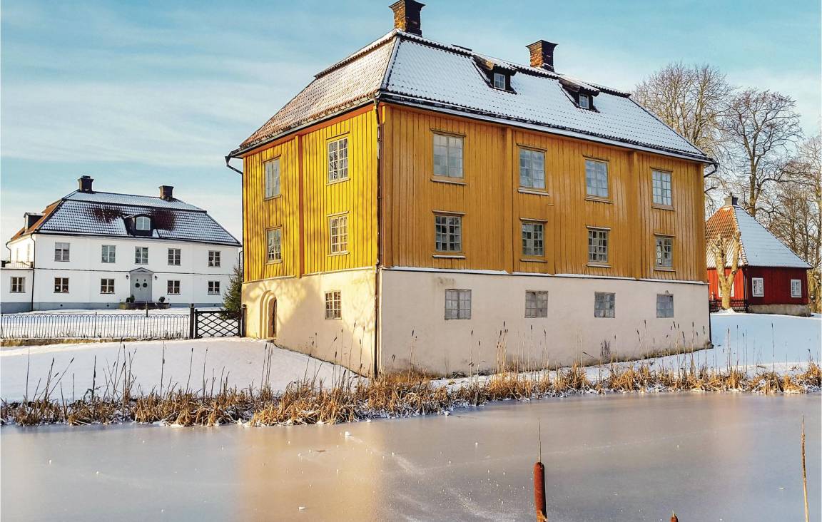 120 M² Maisonette ∙ 3 Bedrooms ∙ 6 Guests - Linköping