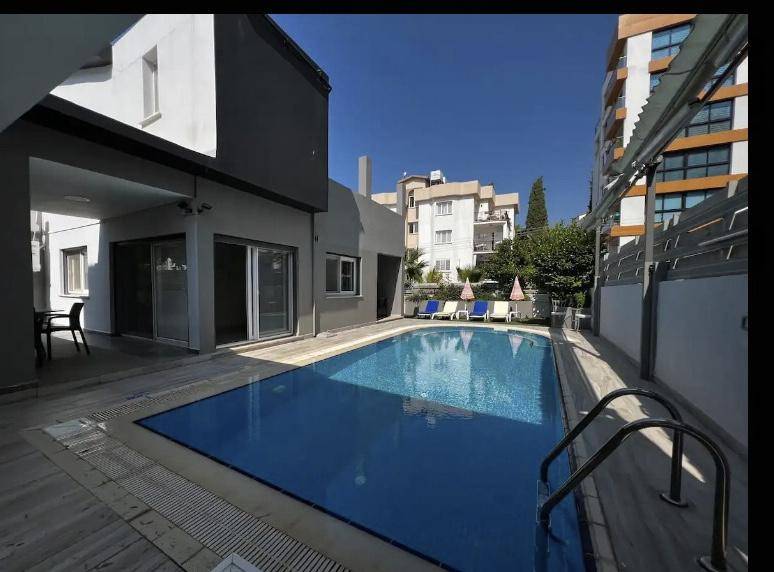 200 M² Villa ∙ 4 Chambres ∙ 8 Personnes - Chypre