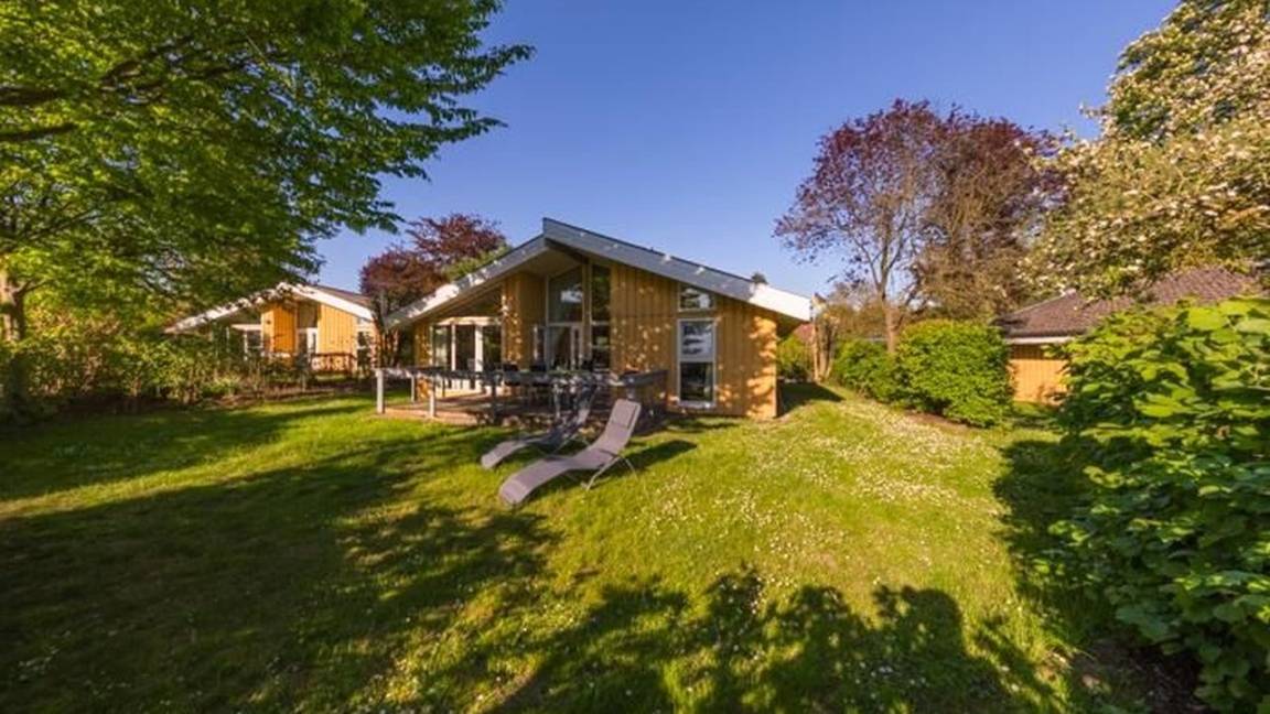 77 M² Ferienhaus ∙ 2 Schlafzimmer ∙ 4 Gäste - Userin