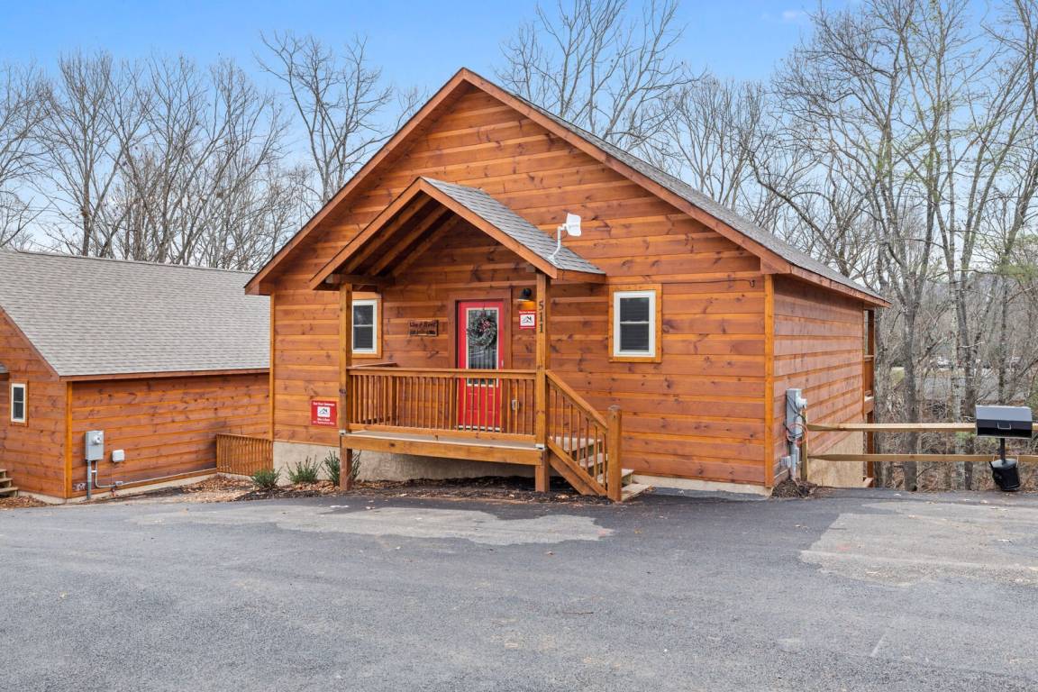149 M² Cabin ∙ 2 Bedrooms ∙ 8 Guests - Pigeon Forge, TN