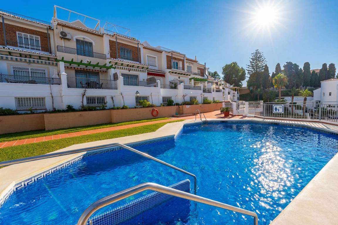 80 M² House ∙ 2 Bedrooms ∙ 4 Guests - Nerja