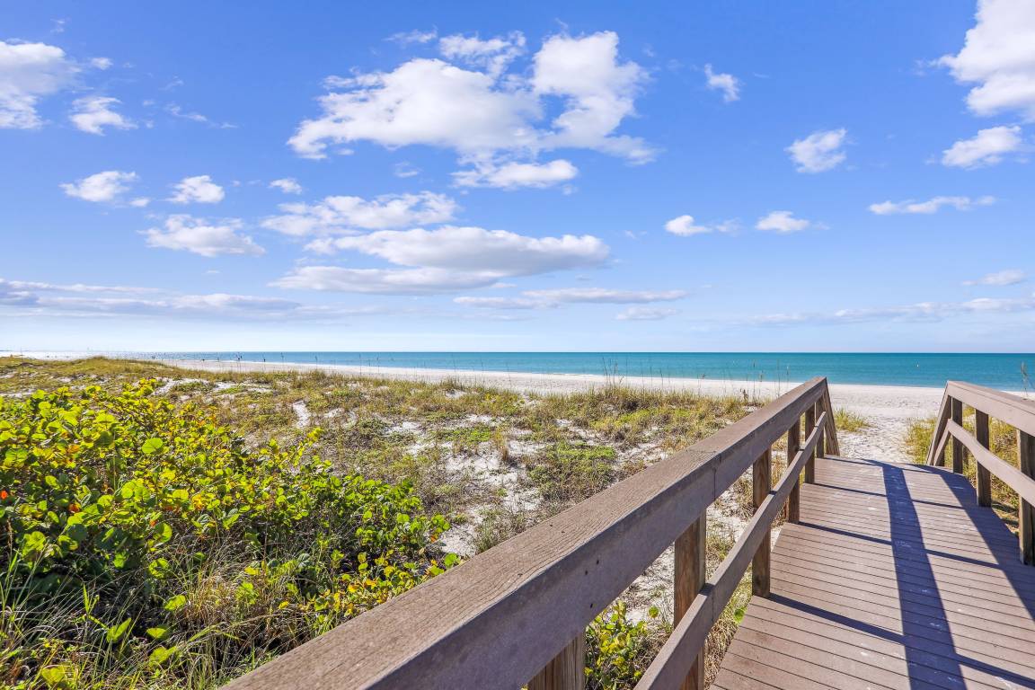 112 M² House ∙ 2 Bedrooms ∙ 4 Guests - St. Pete Beach, FL