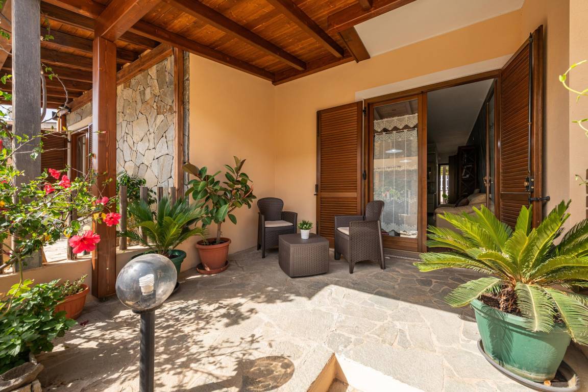 96 M² Ferienhaus ∙ 2 Schlafzimmer ∙ 8 Gäste - Villasimius