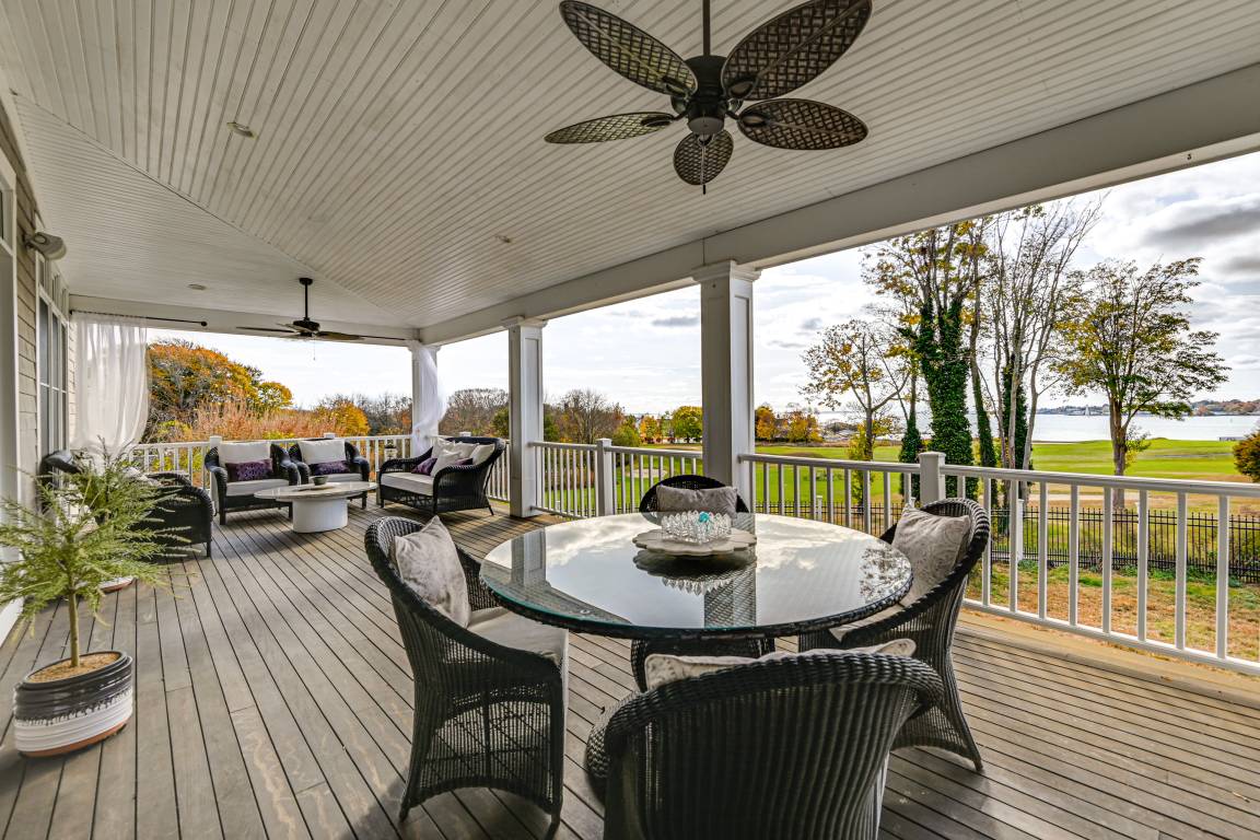 332 M² House ∙ 4 Bedrooms ∙ 8 Guests - Splash Park, Groton