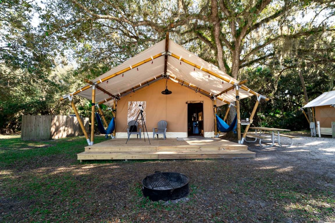 Camping ∙ 1 Habitación ∙ 6 Huéspedes - Florida