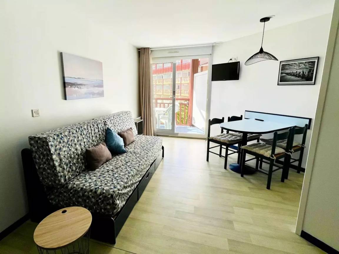 33 M² Studio Flat ∙ 1 Bedroom ∙ 4 Guests - Messanges