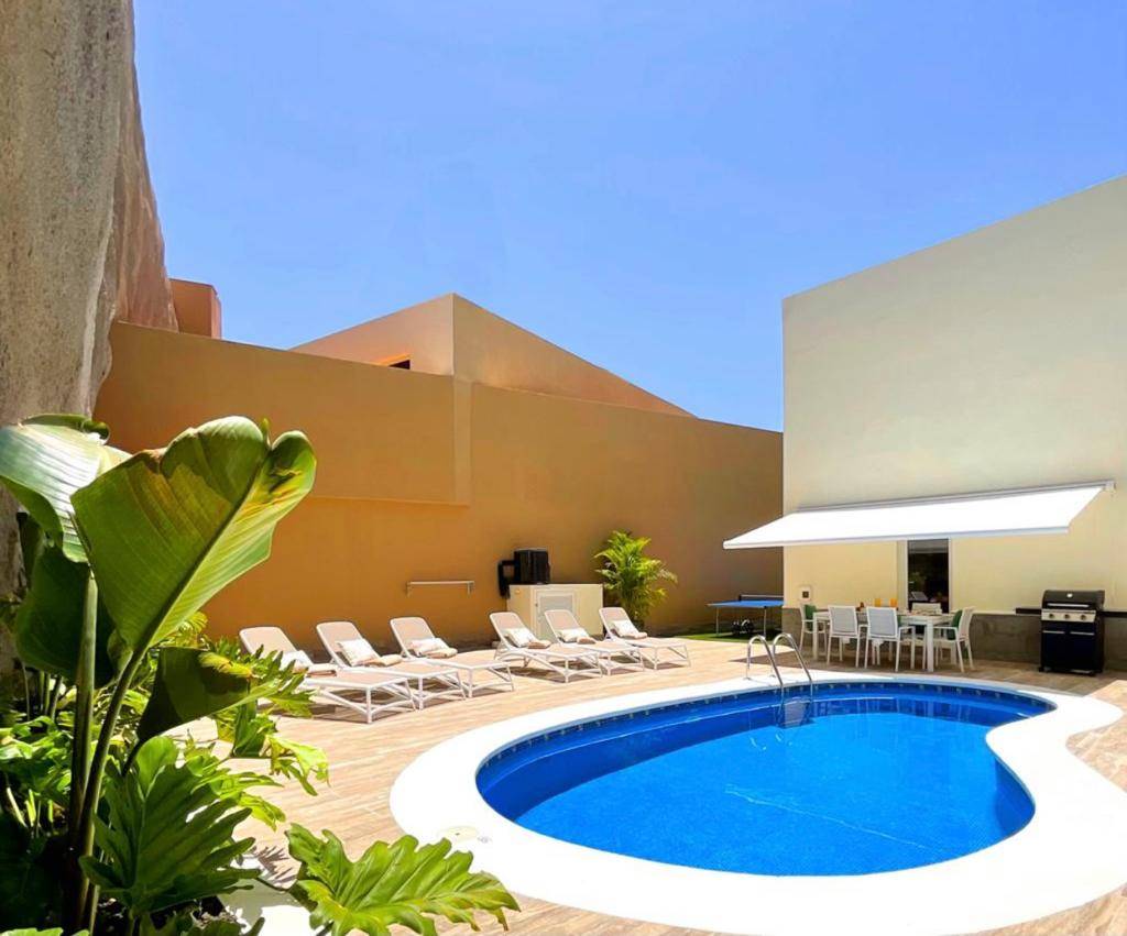 170 M² Villa ∙ 3 Chambres ∙ 6 Personnes - Adeje
