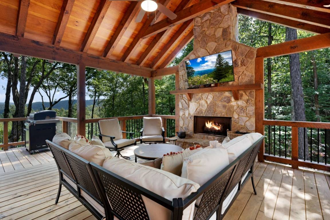 279 M² Cabin ∙ 4 Bedrooms ∙ 10 Guests - Blue Ridge, GA