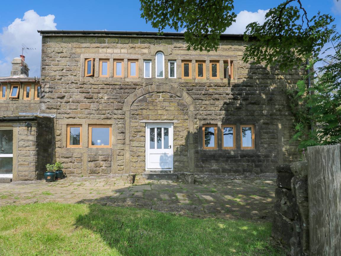 Cottage ∙ 5 Bedrooms ∙ 12 Guests - Hebden Bridge