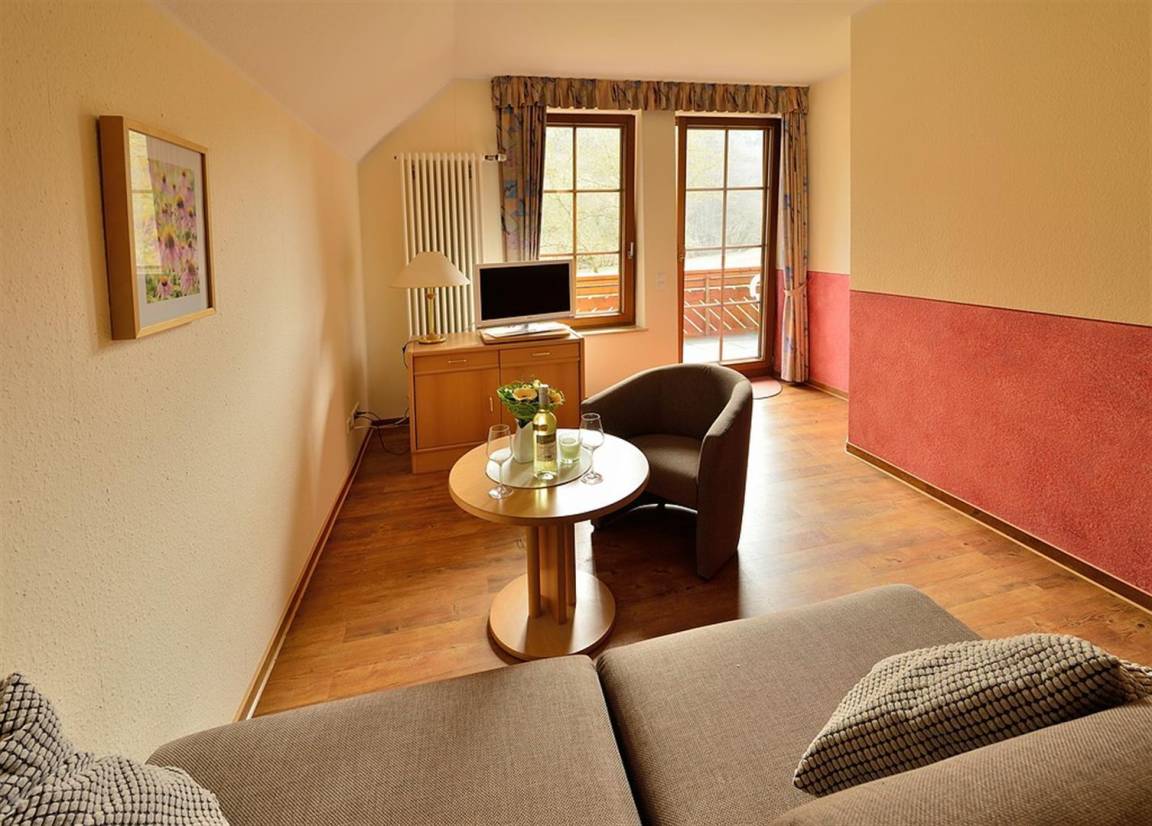 42 M² Ferienwohnung ∙ 1 Schlafzimmer ∙ 4 Gäste - Emmelshausen