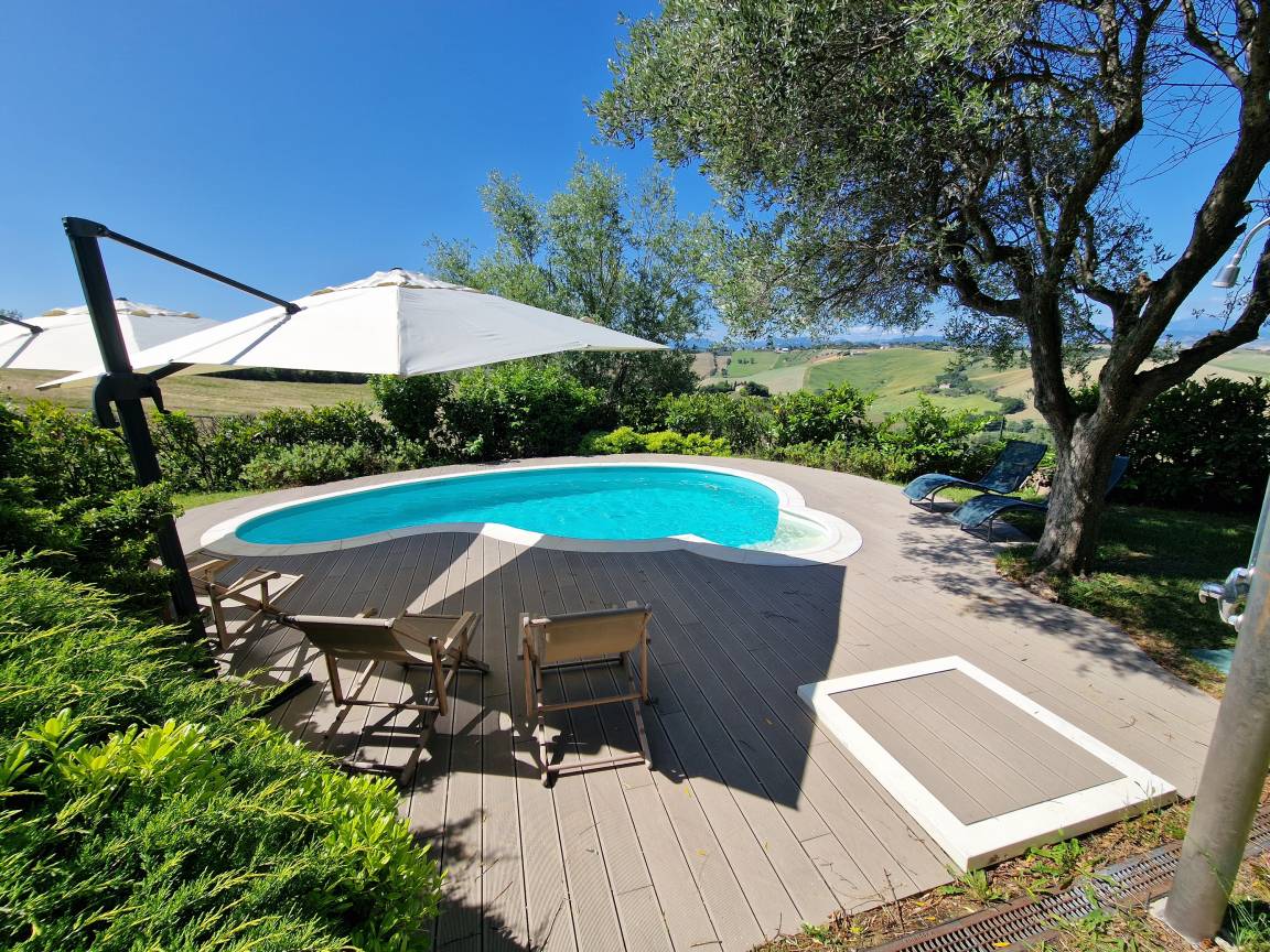 400 M² Villa ∙ 3 Camere Da Letto ∙ 8 Ospiti - Jesi