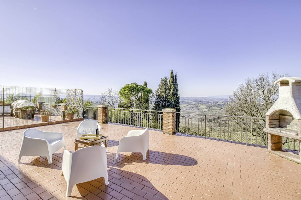 238 M² Talo ∙ 3 Makuuhuonetta ∙ 6 Vierasta - Certaldo