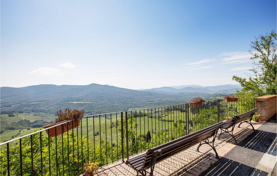 100 M² Maisonette ∙ 2 Bedrooms ∙ 4 Guests - Volterra