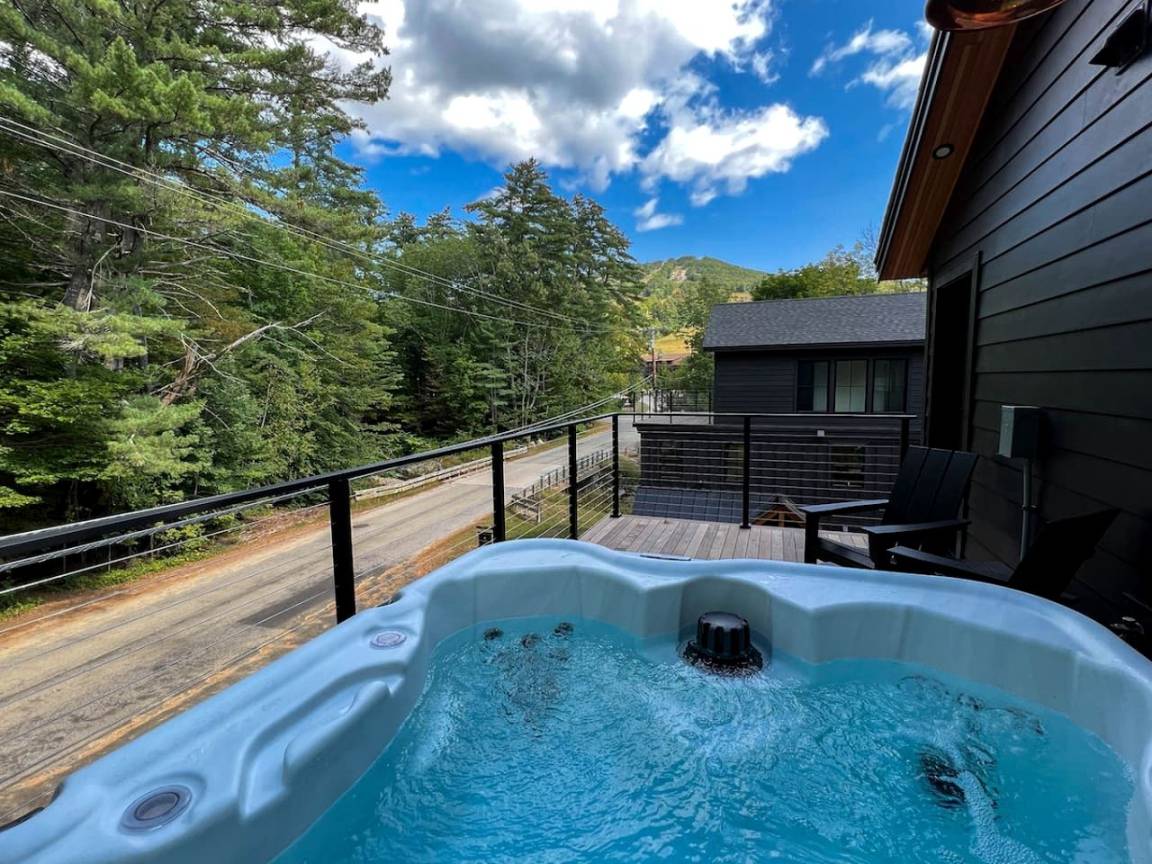House ∙ 3 Bedrooms ∙ 8 Guests - North Conway, NH
