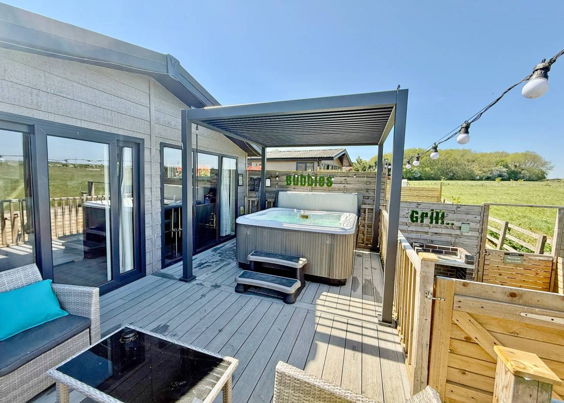 Chalet ∙ 2 Bedrooms ∙ 4 Guests - Beverley, UK