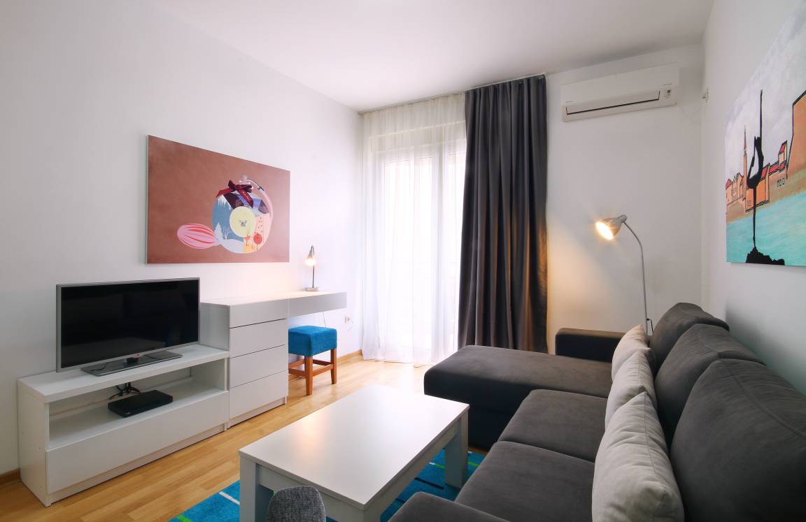 46 M² Apartment ∙ 2 Bedrooms ∙ 4 Guests - Budva