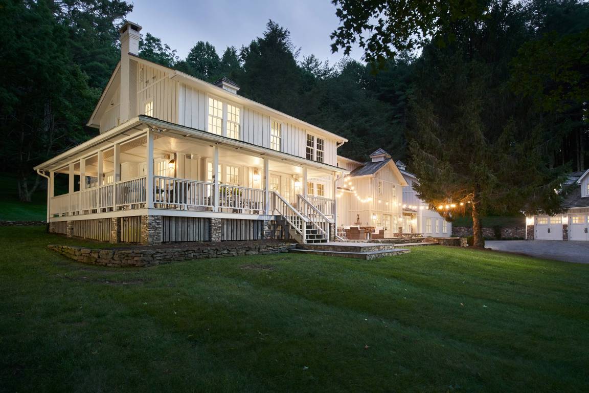 557 M² Farmhouse ∙ 6 Bedrooms ∙ 16 Guests - Sugar Mountain, NC