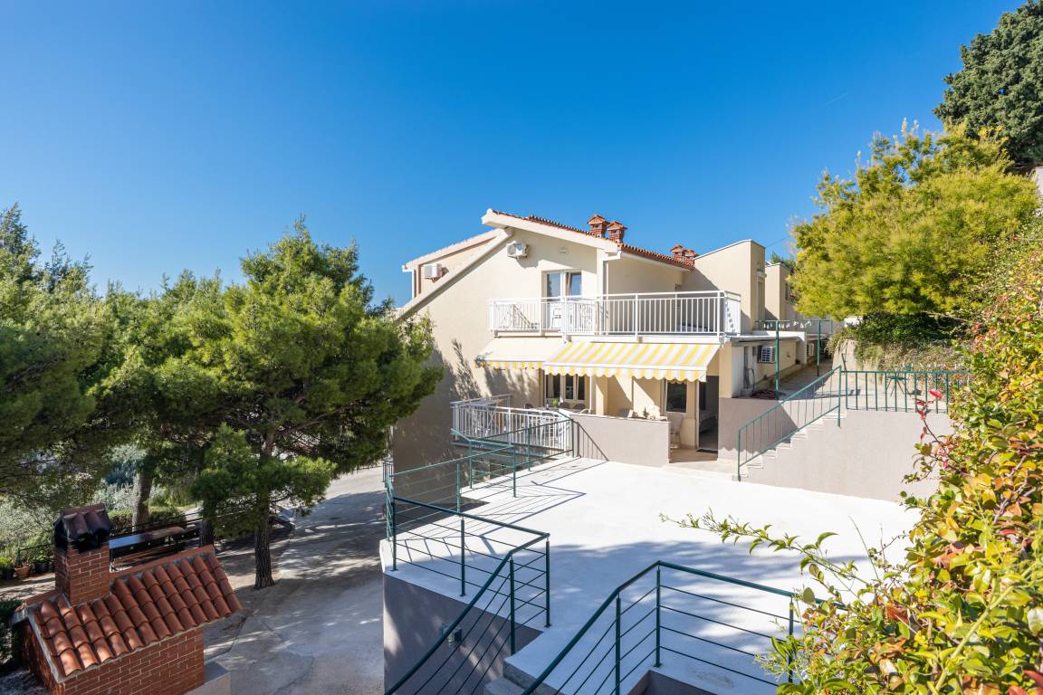 93 M² Apartment ∙ 2 Bedrooms ∙ 6 Guests - Supetar