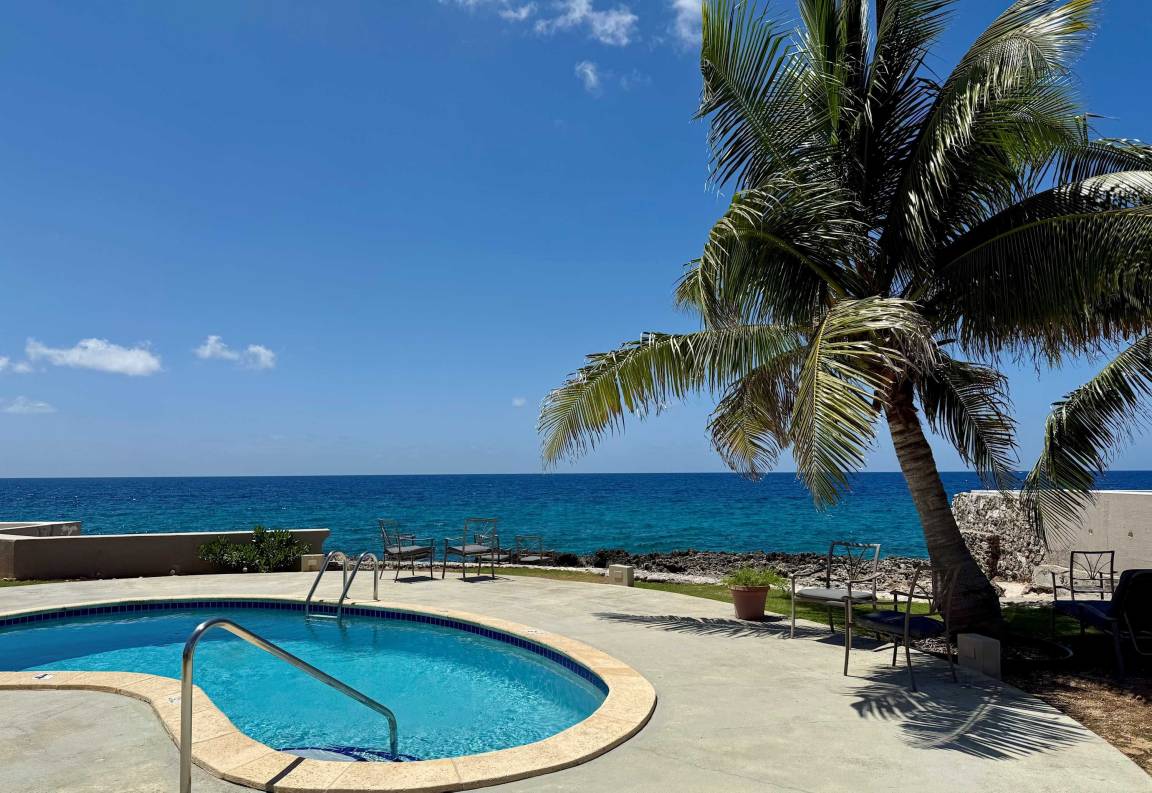 Apartment ∙ 1 Bedroom ∙ 4 Guests - West Bay