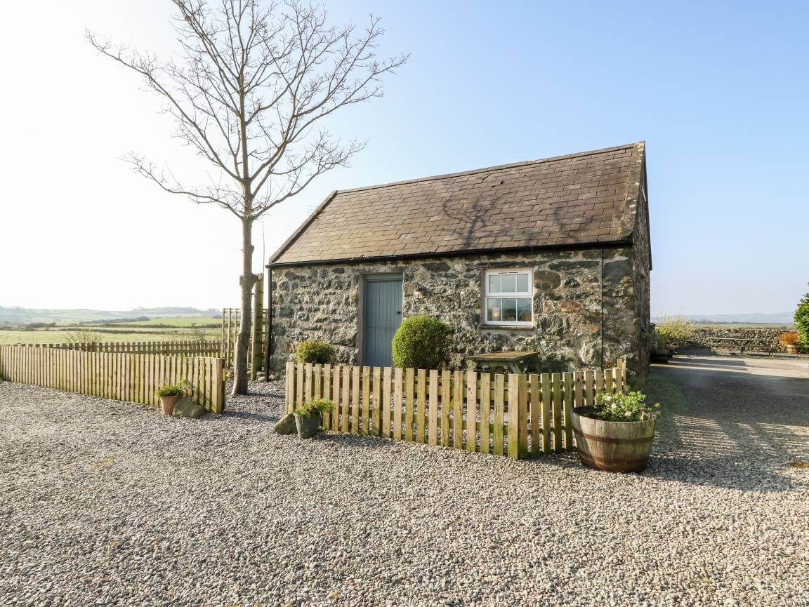 Cottage ∙ 2 Bedrooms ∙ 4 Guests - Pwllheli