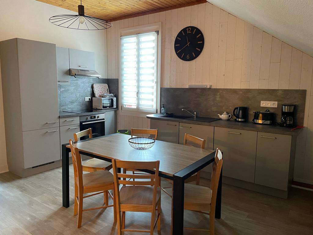 71 M² Gîte ∙ 3 Chambres ∙ 8 Personnes - Métabief