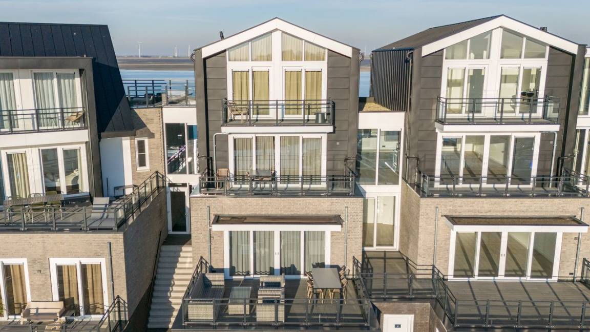 115 M² Ferienhaus ∙ 4 Schlafzimmer ∙ 8 Gäste - Bruinisse