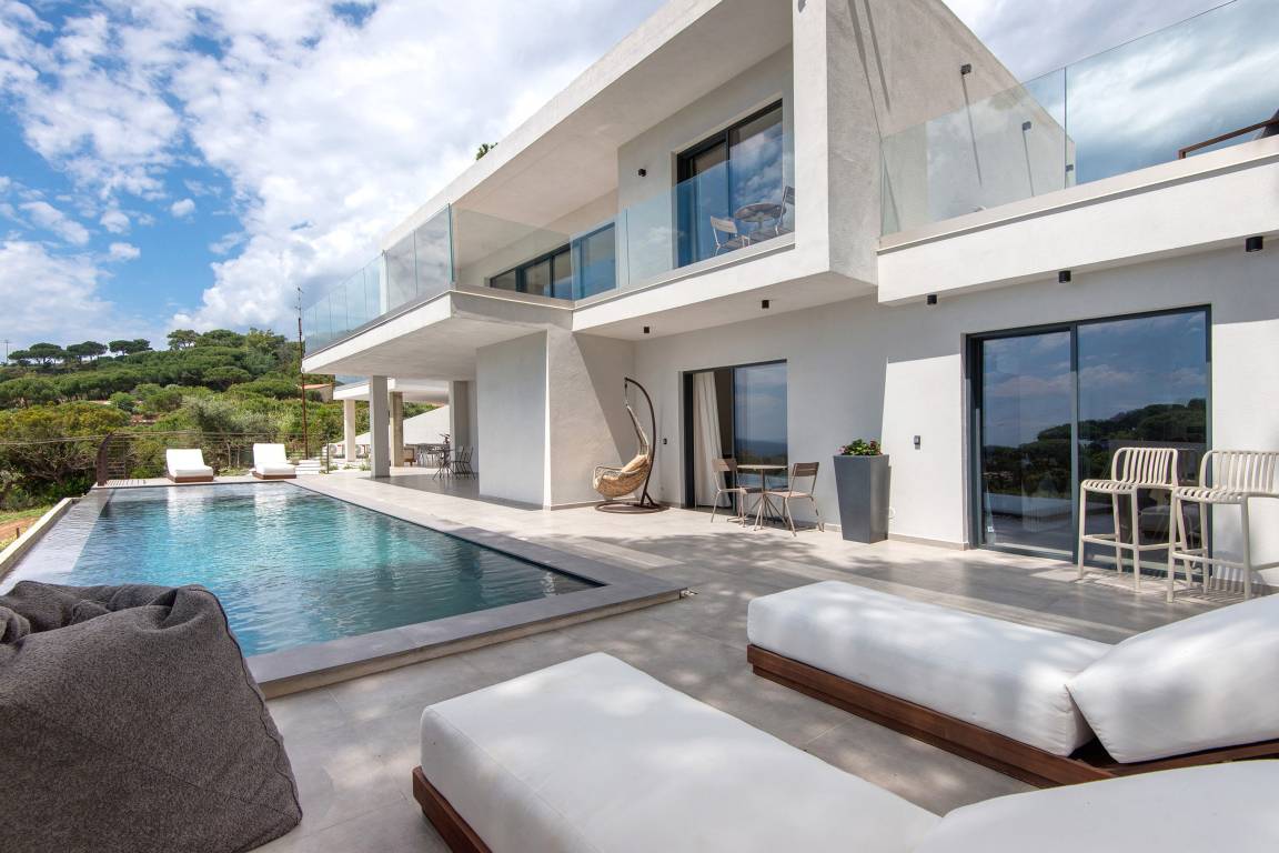 250 M² Villa ∙ 4 Slaapkamers ∙ 8 Gasten - Porto Azzurro